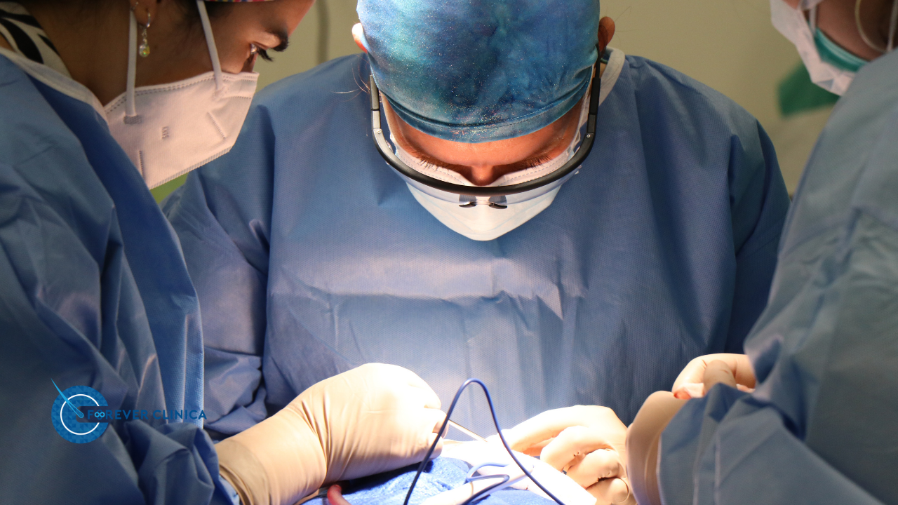 How Cosmetic Surgery Affects Psychology - Forever Clinica